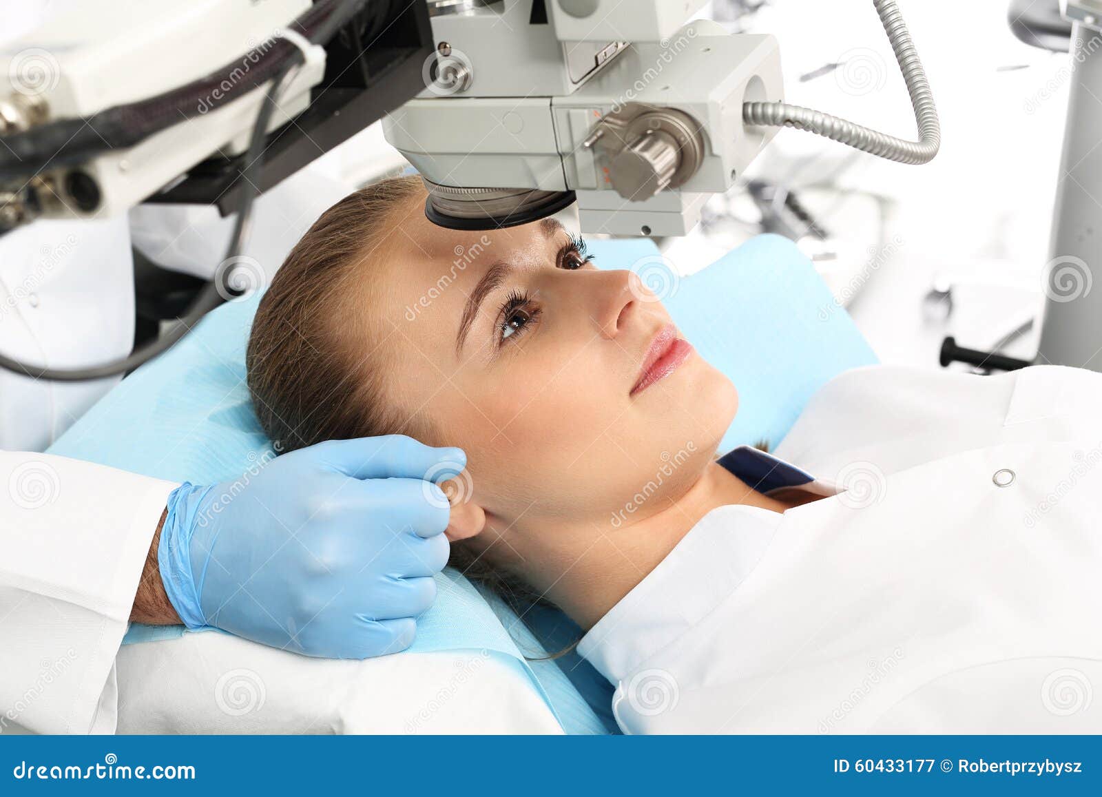 The Operation To Remove a Cataract Stock Image - Image of lens, ducts ...