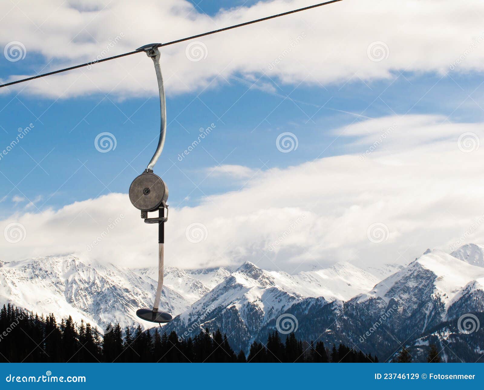 Operational ski lift stock image. Image of cable, lift - 23746129