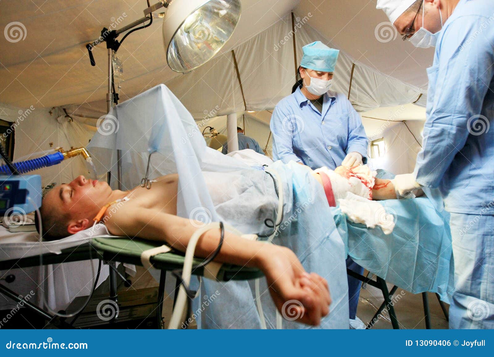 Operative room editorial photo. Image of operating, team - 13090406