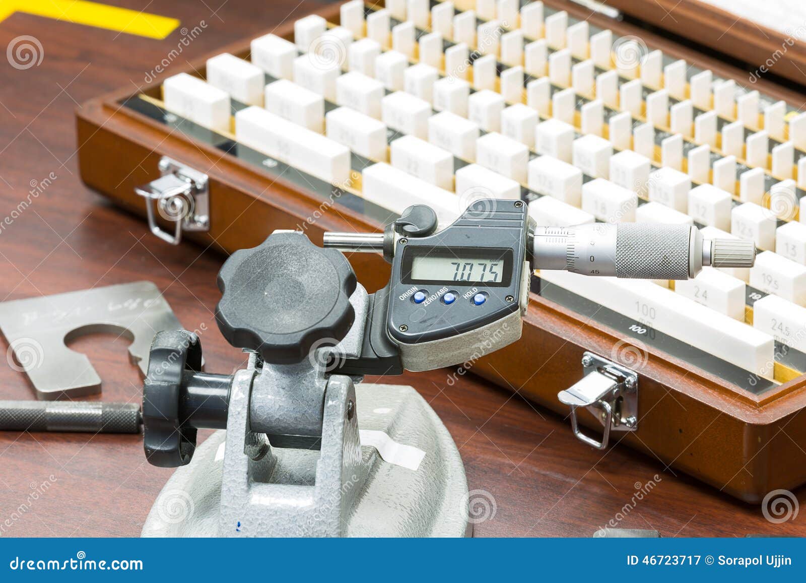Operator Calibration Micrometer by Block Gauge Stock Image - Image of ...