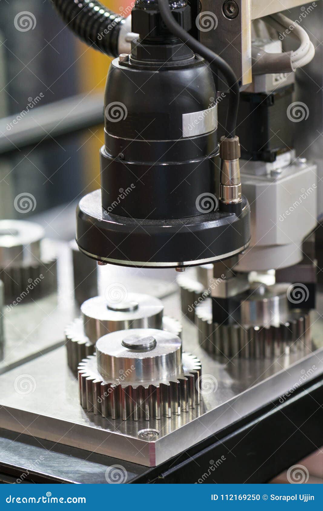 Operator Inspection High Precision Part by Automate Vision System Stock ...