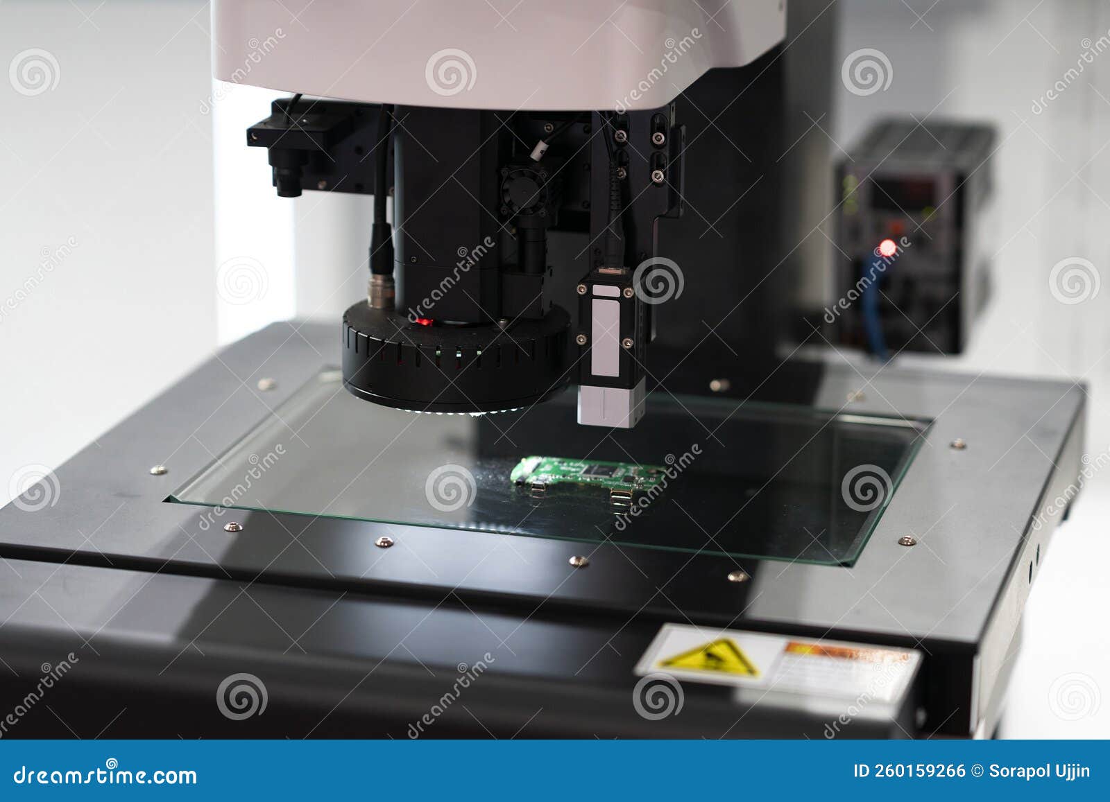 Operator Inspection High Precision Part by Automate Vision System Stock ...