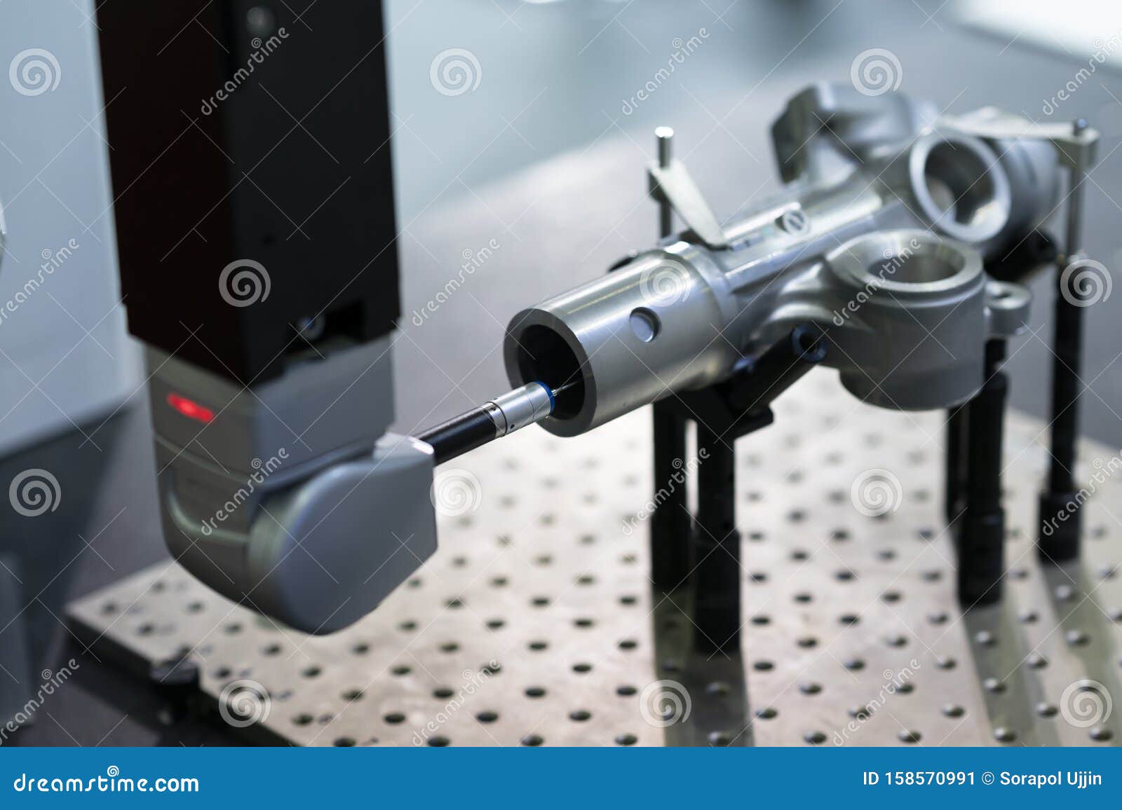 Operator Inspection High Precision Part by CMM Coordinate Measuring ...