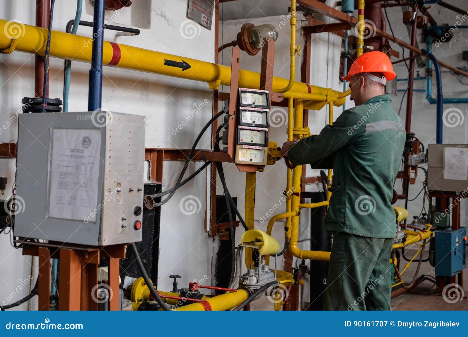 Operator in Natural Gas Production Industry Editorial Photography ...