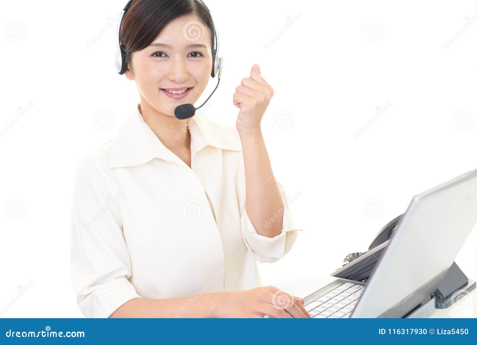 Operatore Sorridente Della Call Center Fotografia Stock - Immagine di ...