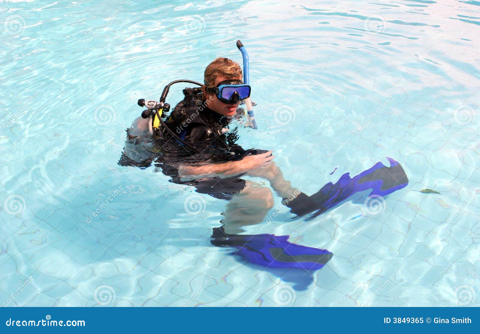 Operatore Subacqueo Di Scuba Immagine Stock - Immagine di idoneità ...