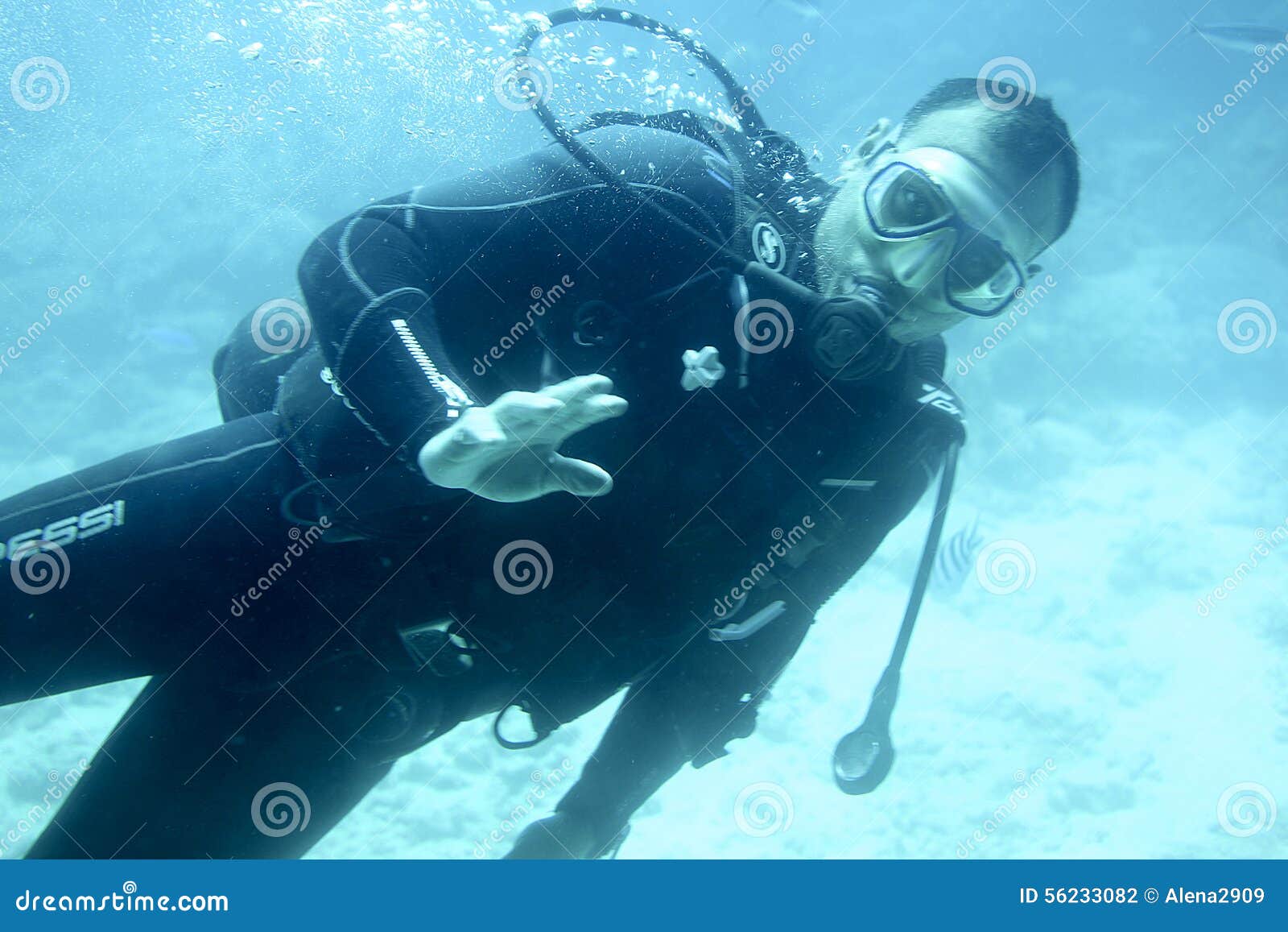 Operatore Subacqueo Sotto Acqua Fotografia Editoriale - Immagine di ...