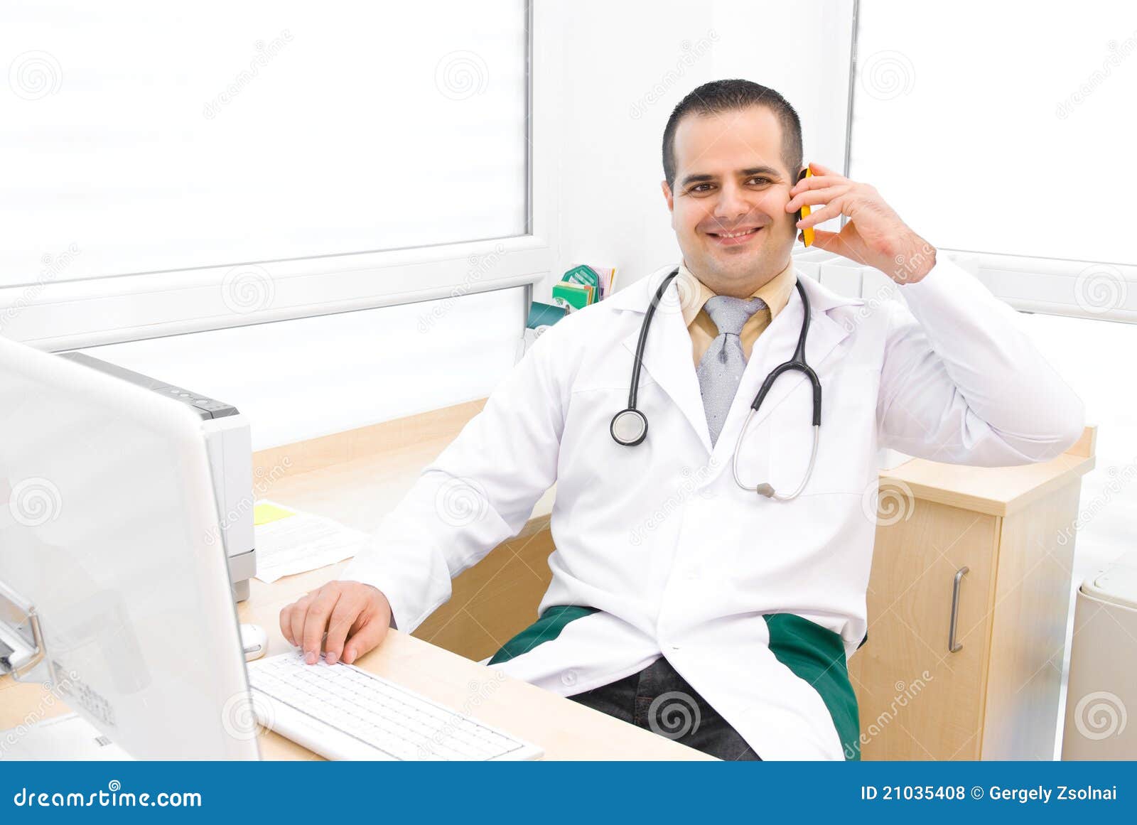 Oproepen de spreekkamer stock foto. Image of ziekenhuis - 21035408