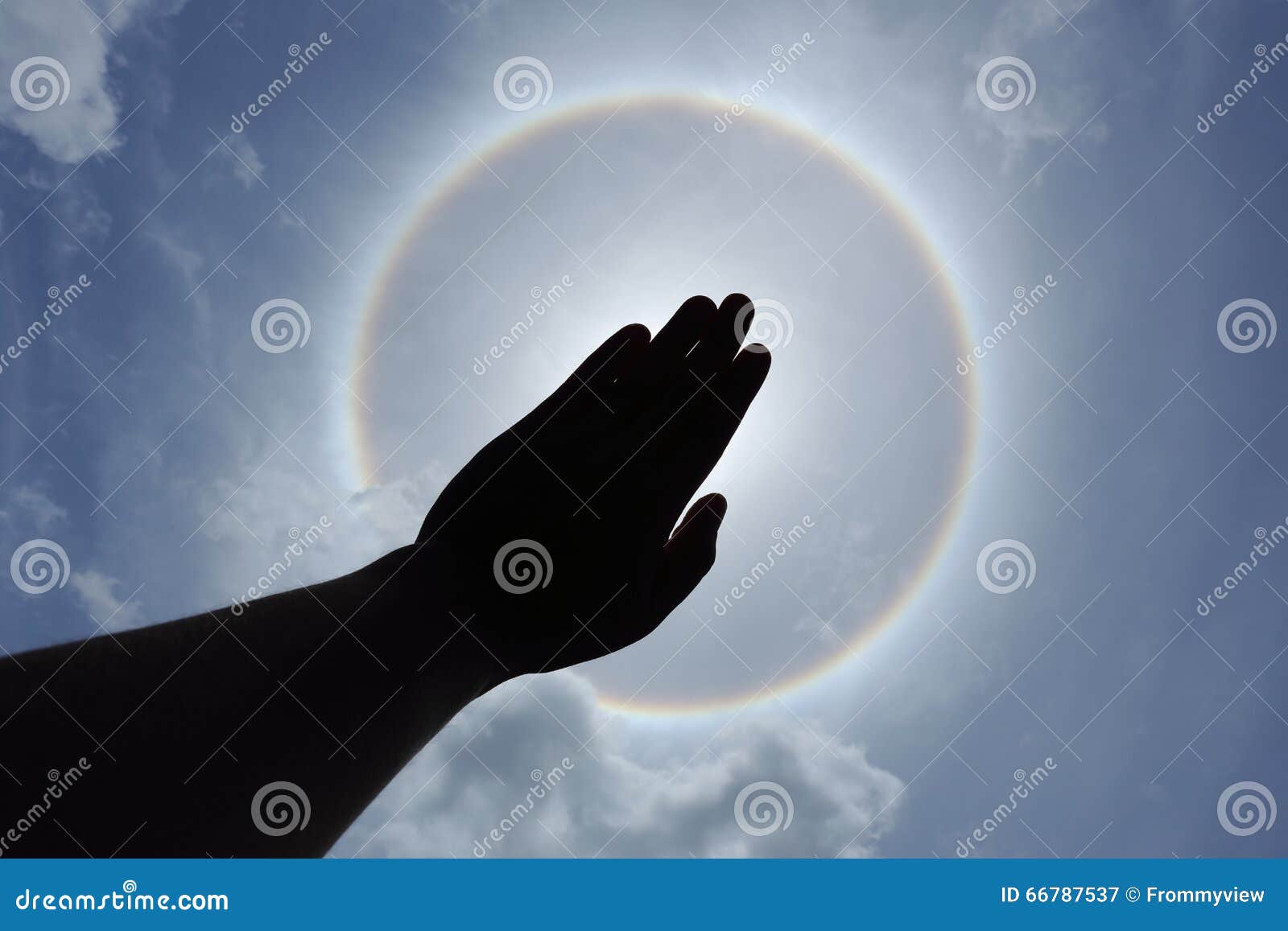 An Optical Phenomenon Sun Halo Stock Image - Image of sunlight, optical ...