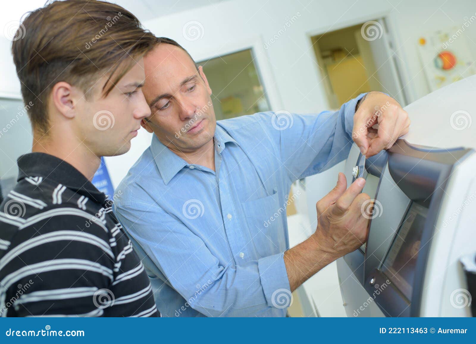 Optician Training Apprentice Stock Image - Image of optometrist, teach ...