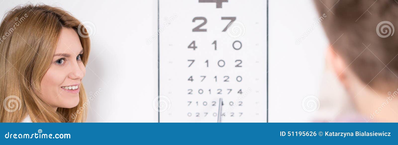 Optician Using Snellen Test Stock Photo - Image of diagnose, checkup ...