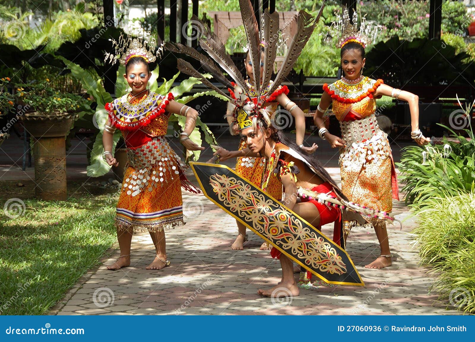 The Orang Ulu Dance Editorial Photo - Image: 27060936