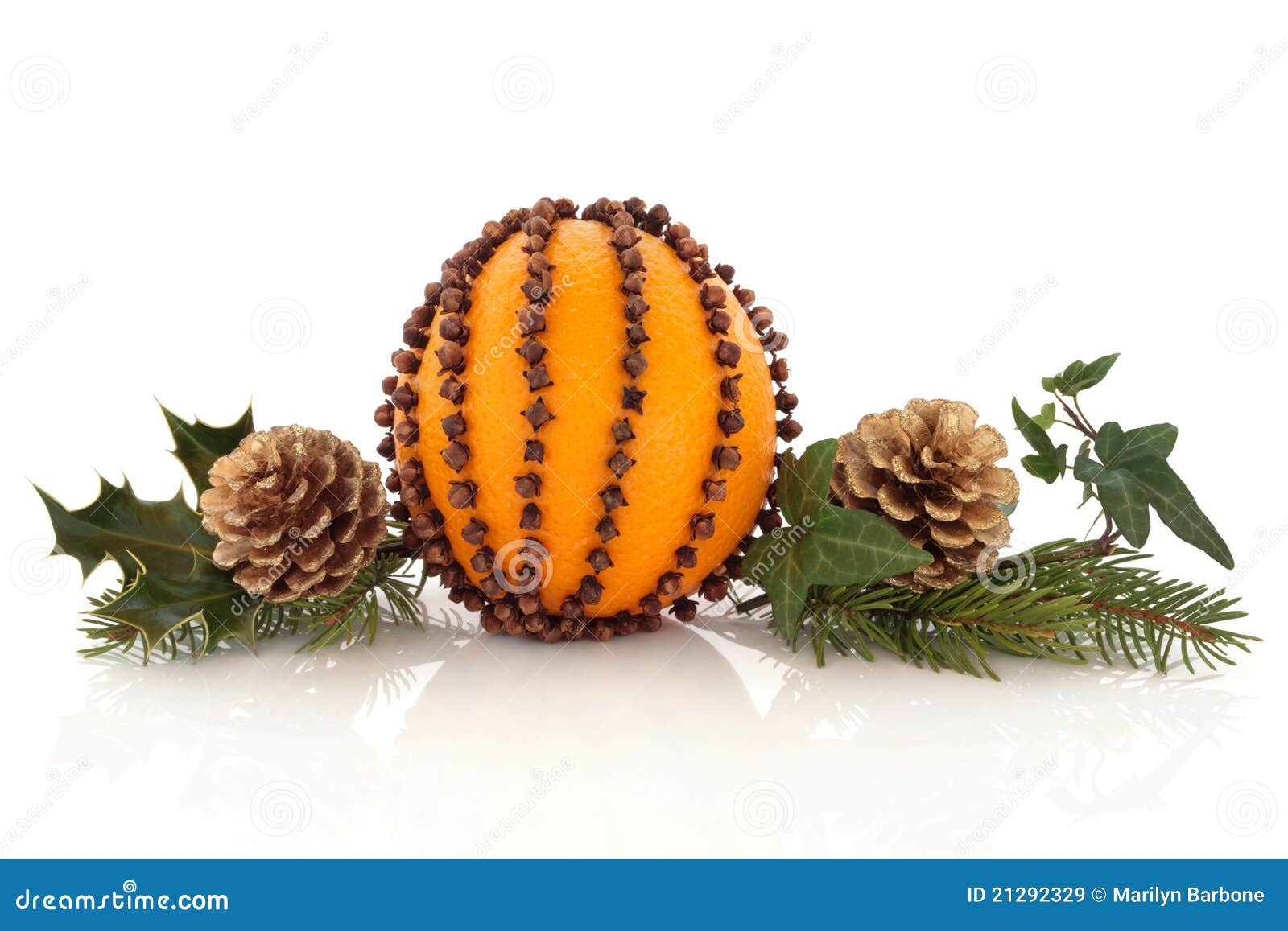 Orange and Clove Pomander stock image. Image of arrangement - 21292329