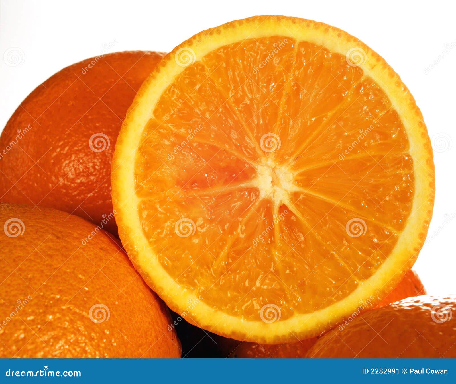 Orange coupée en tranches image stock. Image of over, frais - 2282991