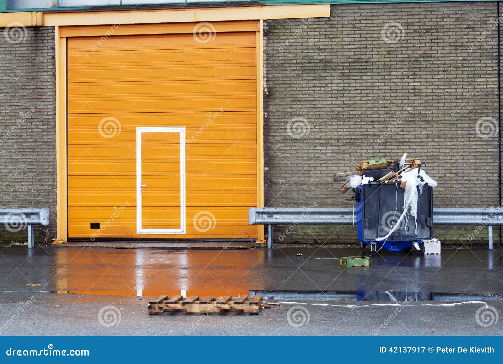 Orange door stock image. Image of garbage, rotterdam - 42137917