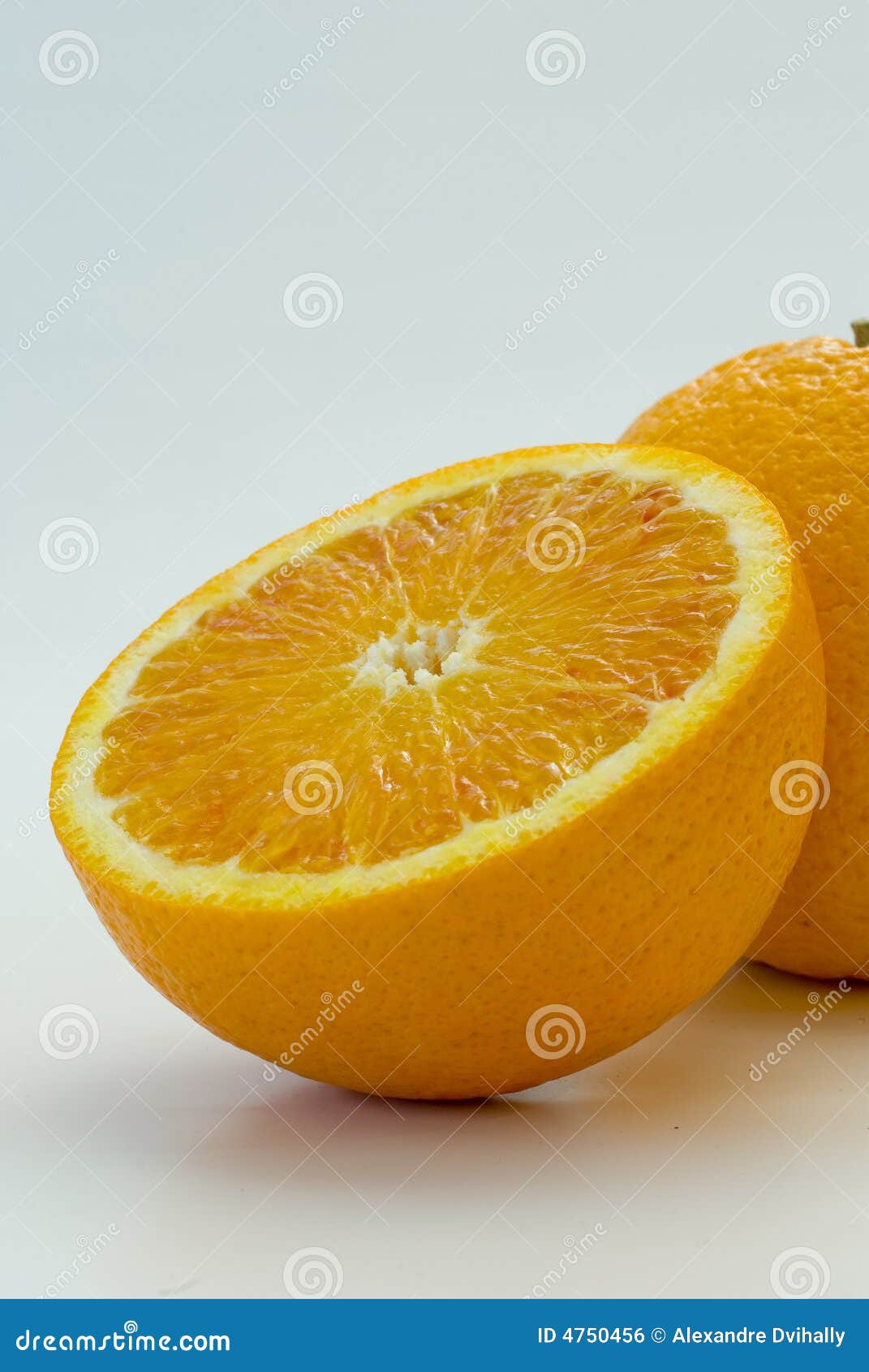 Orange frische Frucht stockfoto. Bild von saisonal, bunt - 4750456