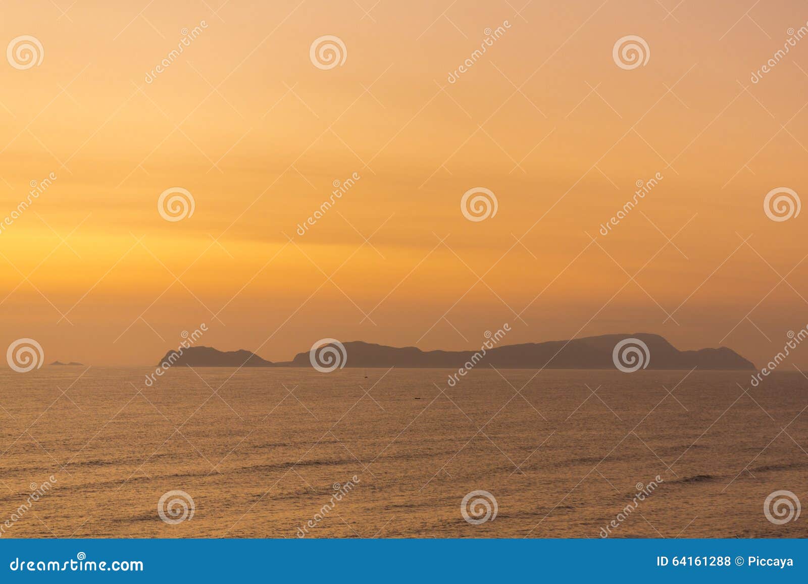 Orange Pacific Sunset in Lima, Peru Stock Photo - Image of horizon ...