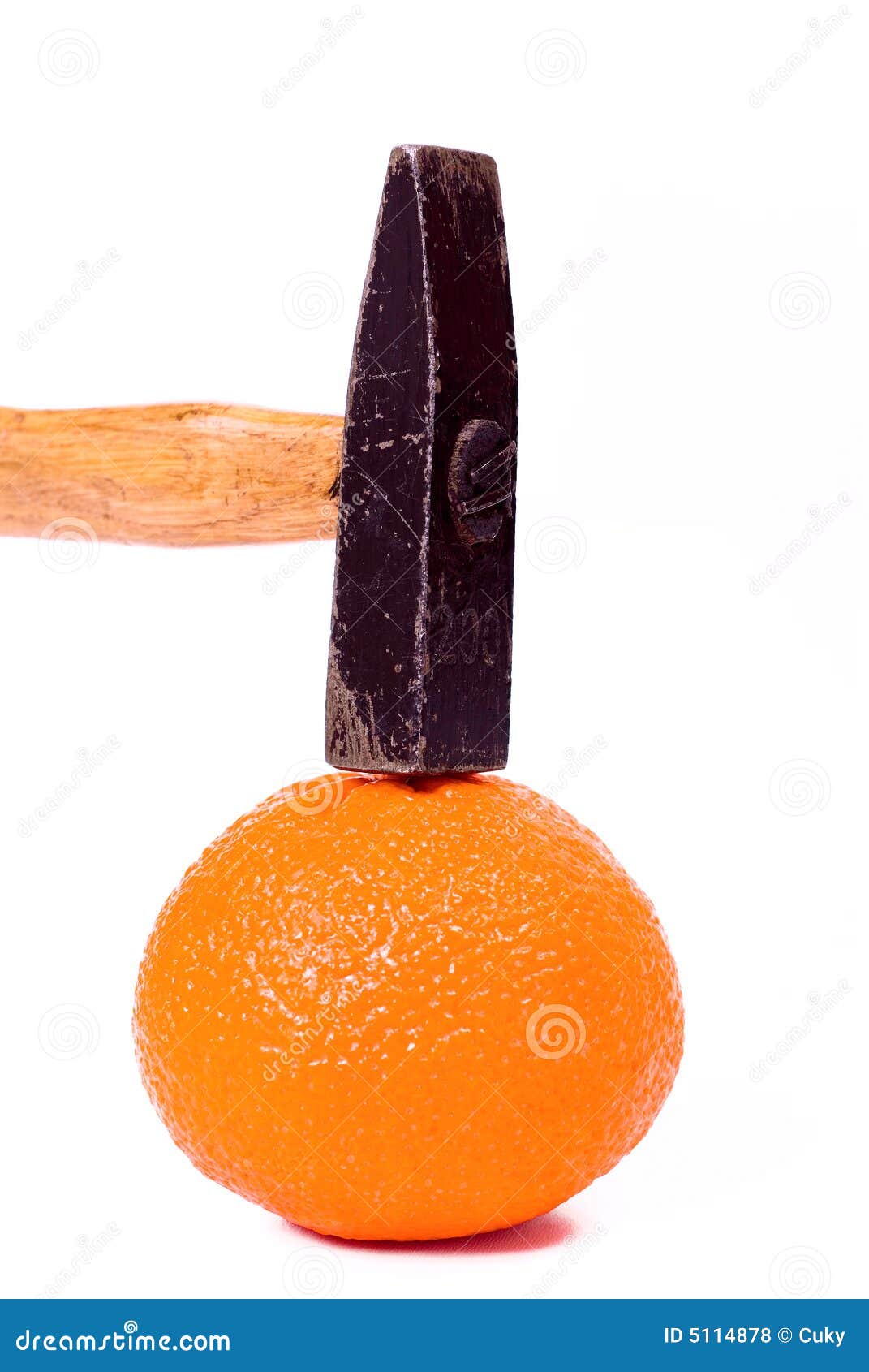Orange und Hammer stockfoto. Bild von hammer, hilfsmittel - 5114878