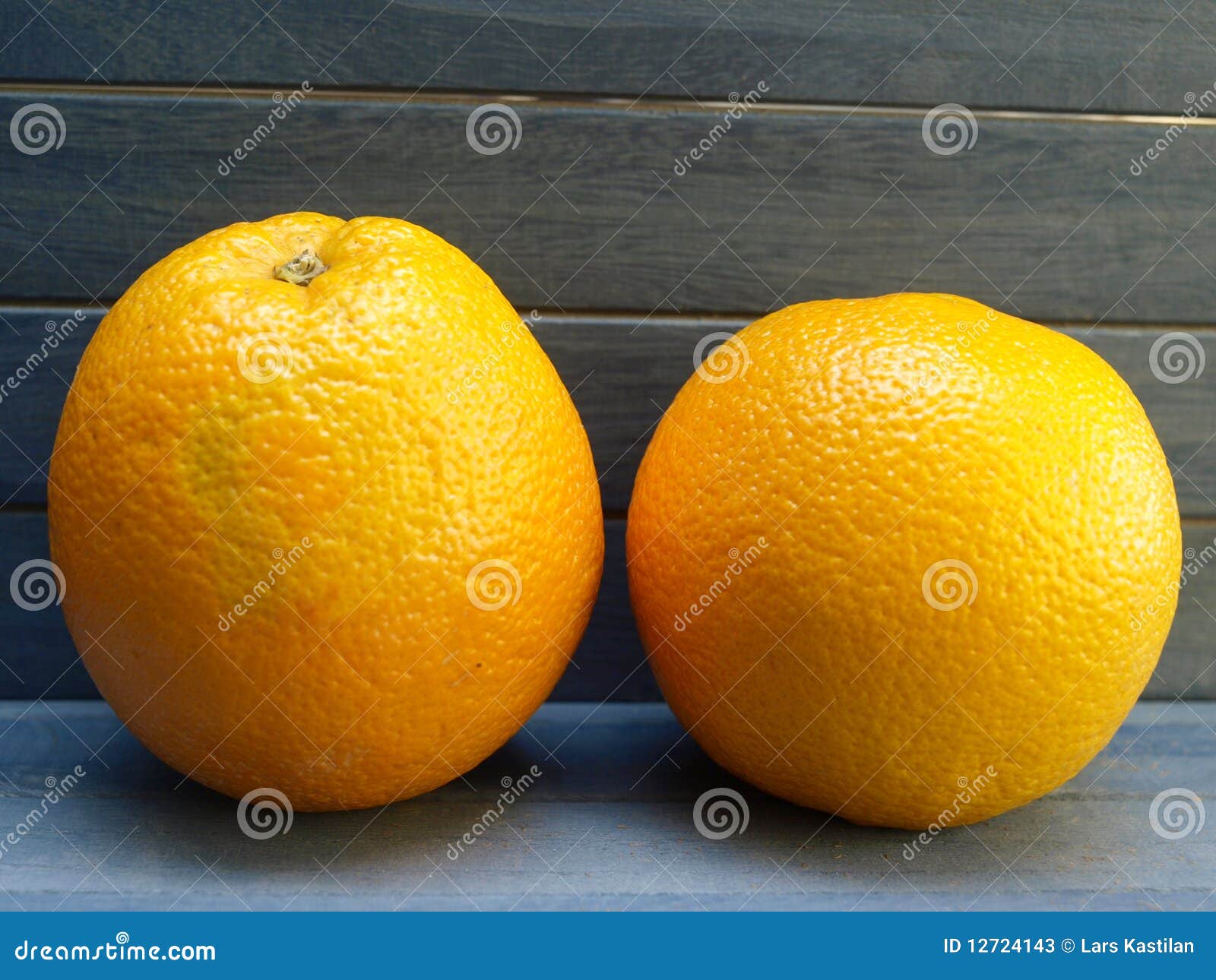Oranges image stock. Image du orange, végétarien, vivacité - 12724143