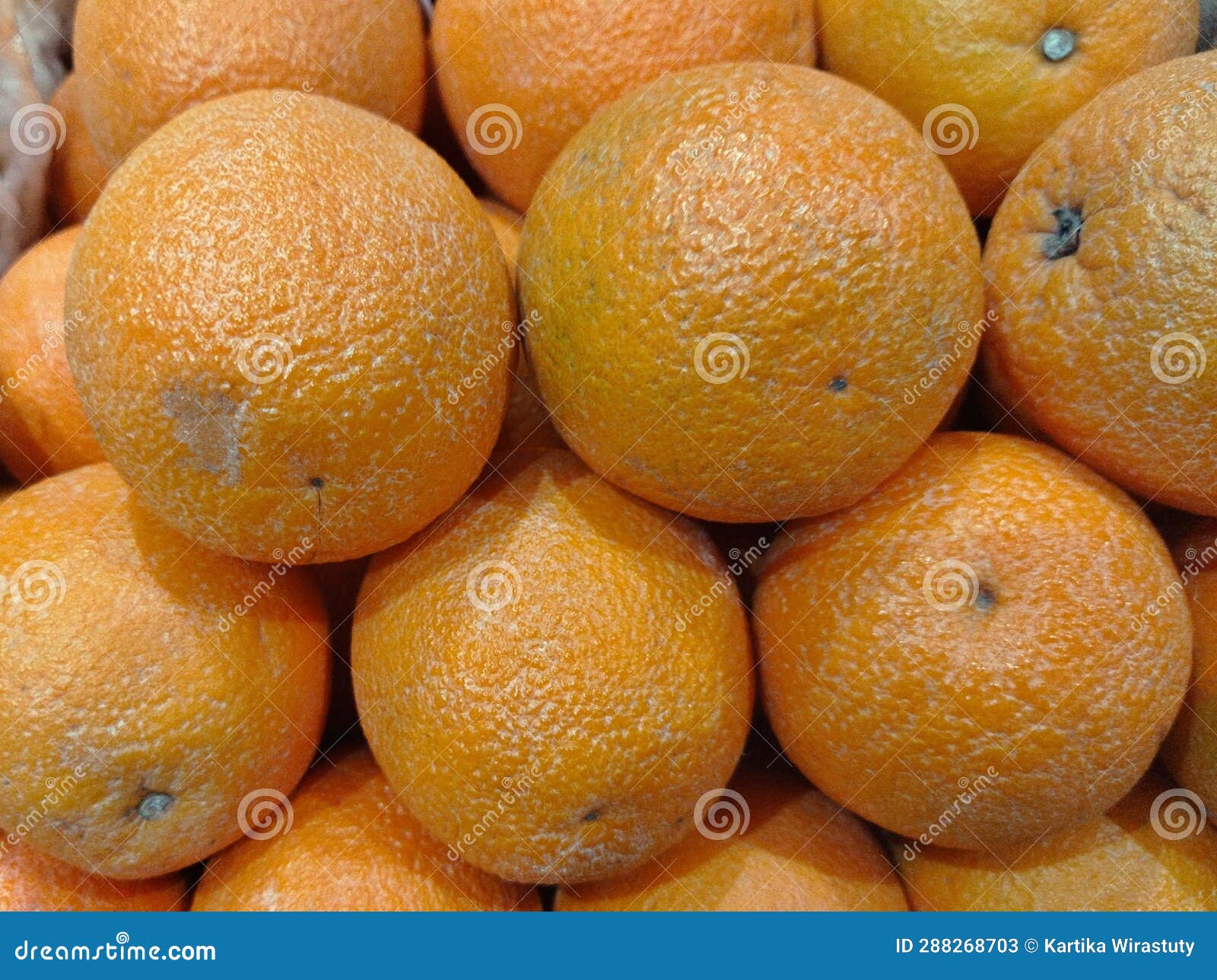 Oranges Stack Neatly for Display at Market Stock Image - Image of ...
