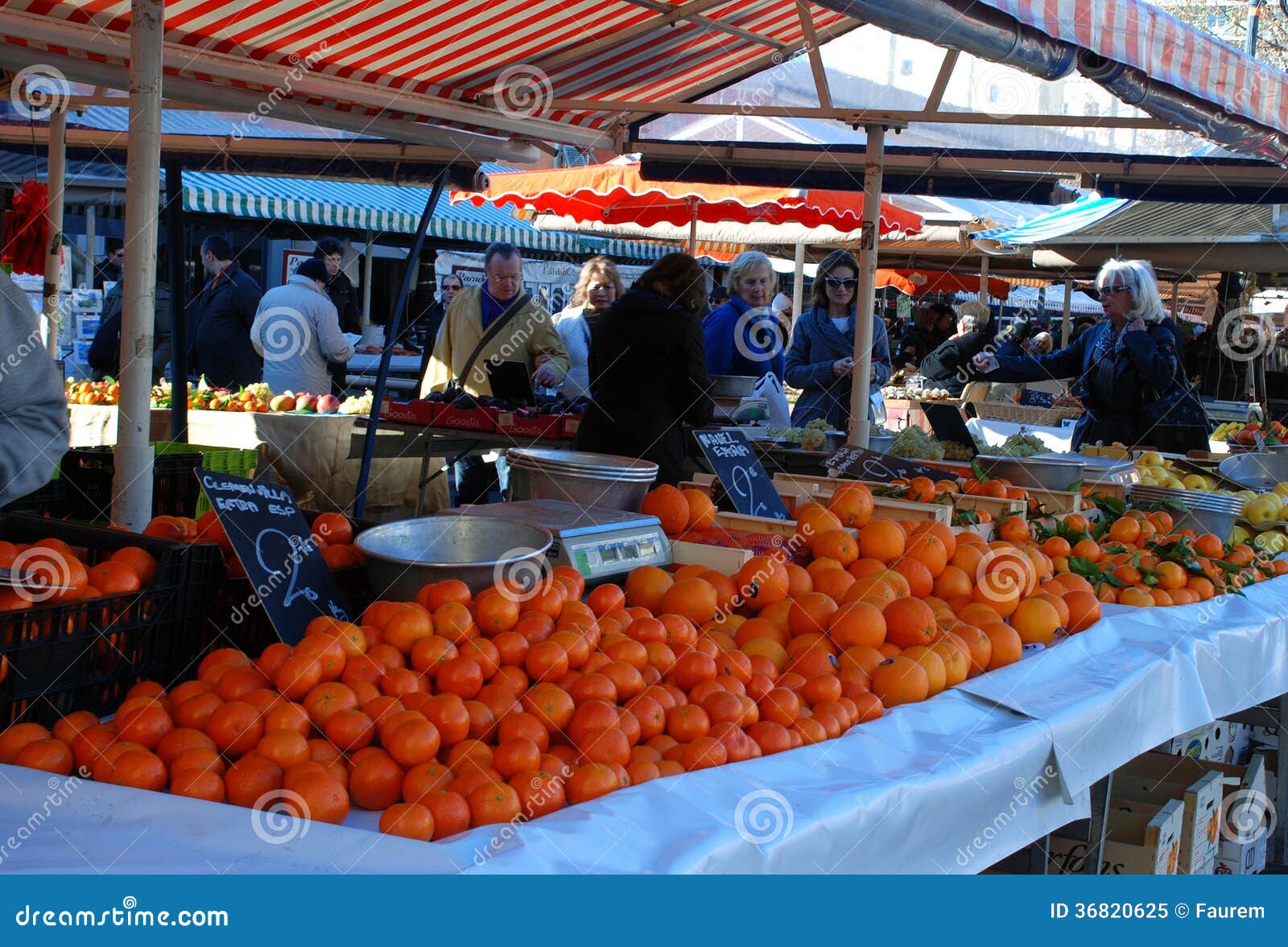 Oranges and Tangerines in the Fruit Market Editorial Image - Image of ...