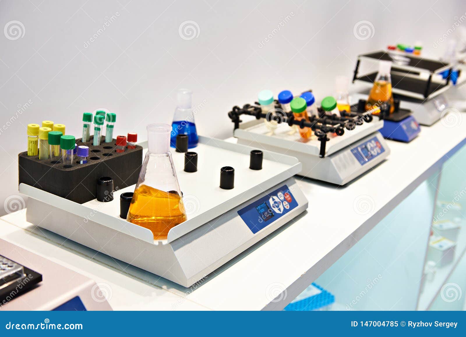 Orbital Shaker For Mixing, Shaking, Blending Biological Samples In ...