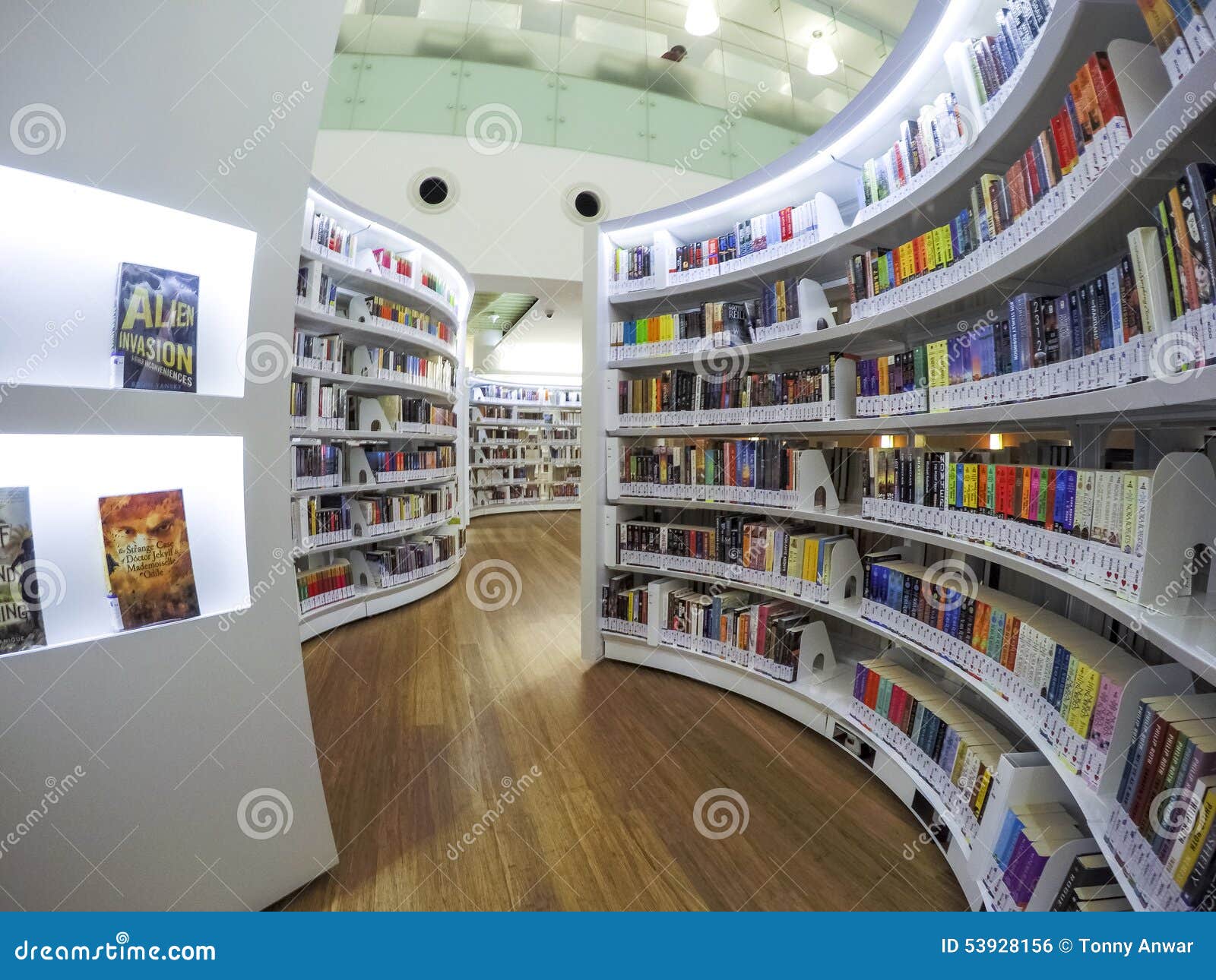 Orchard Library editorial photo. Image of interior, literature - 53928156