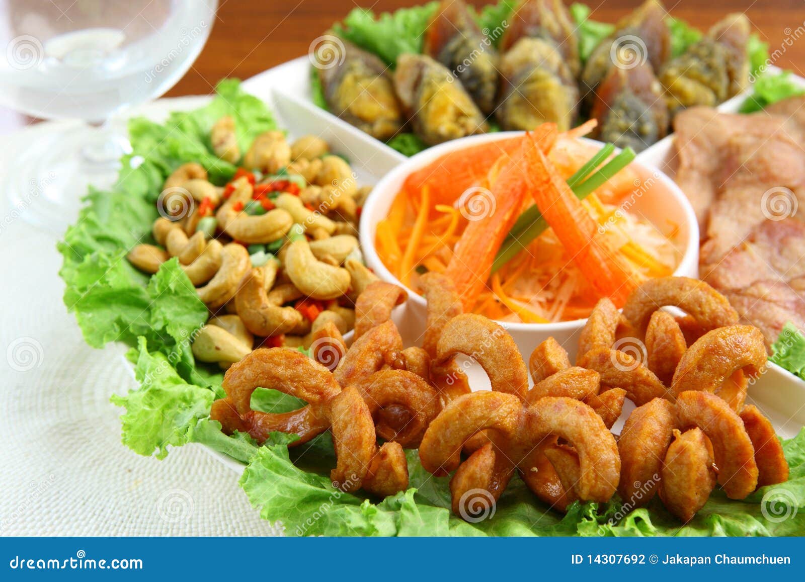 ORDERVE fotografia stock. Immagine di gambero, noci, caldo - 14307692