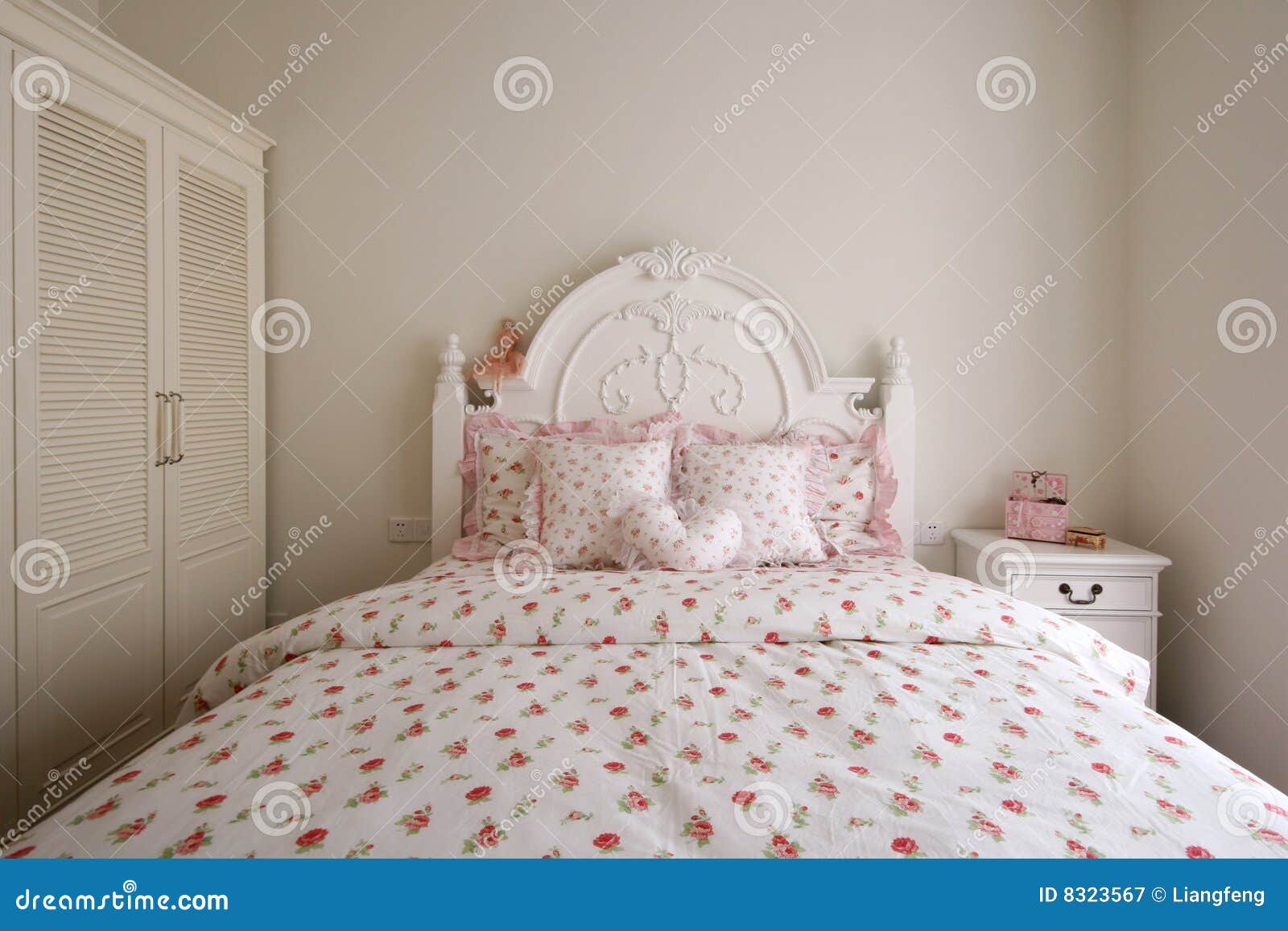 Ordinary home decoration stock image. Image of details - 8323567