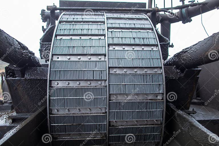 Ore-dressing Treatment with Classifiers in Mining-and-processing ...