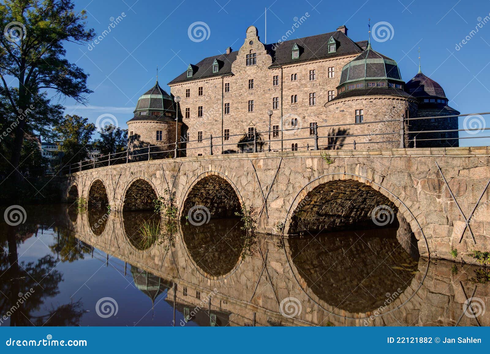 Orebro castle, Sweden stock photo. Image of bridge, arches - 22121882