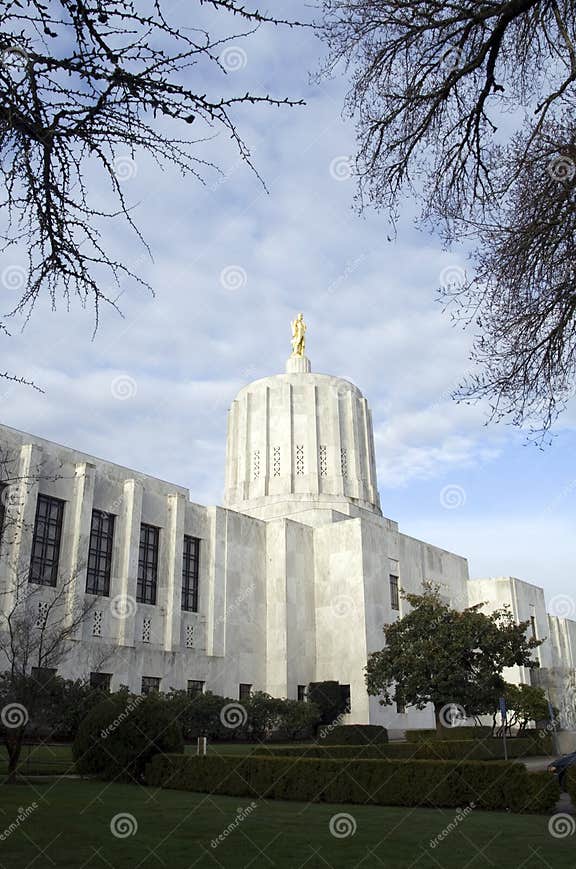 Oregon Capitol Building Vertical Government Ground Stock Image - Image ...