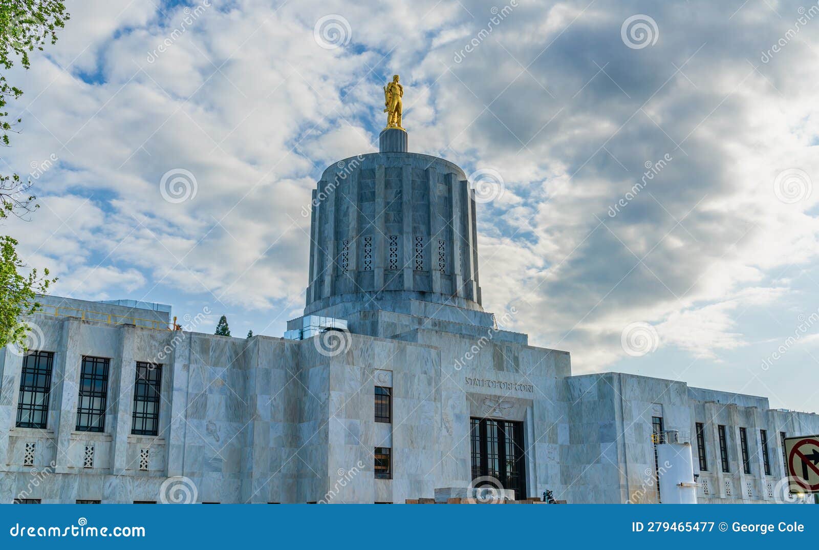 Oregon Capitol Top stock image. Image of travel, building - 279465477