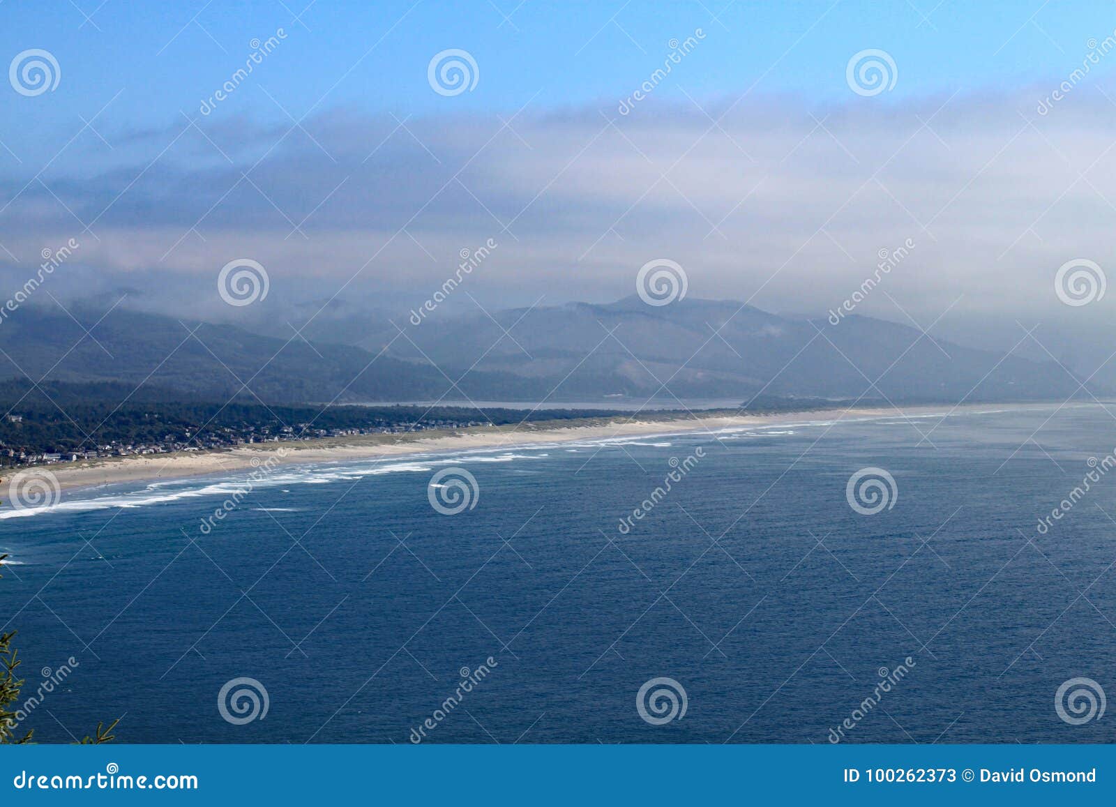 Oregon Coast stock image. Image of ocean, mountains - 100262373