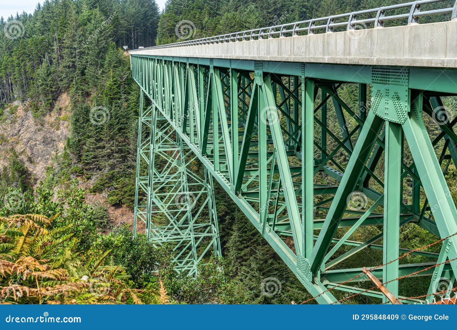 Oregon Highway 101 Bridge 7 Stock Image - Image of bridge, pacific ...