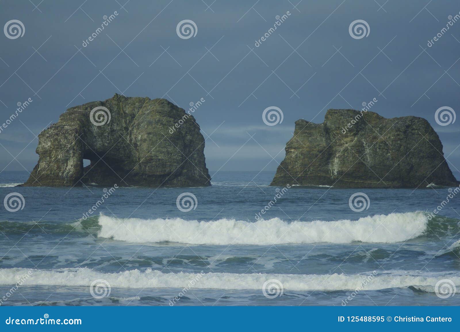 Oregon Rock Ocean stock image. Image of clouds, blue - 125488595