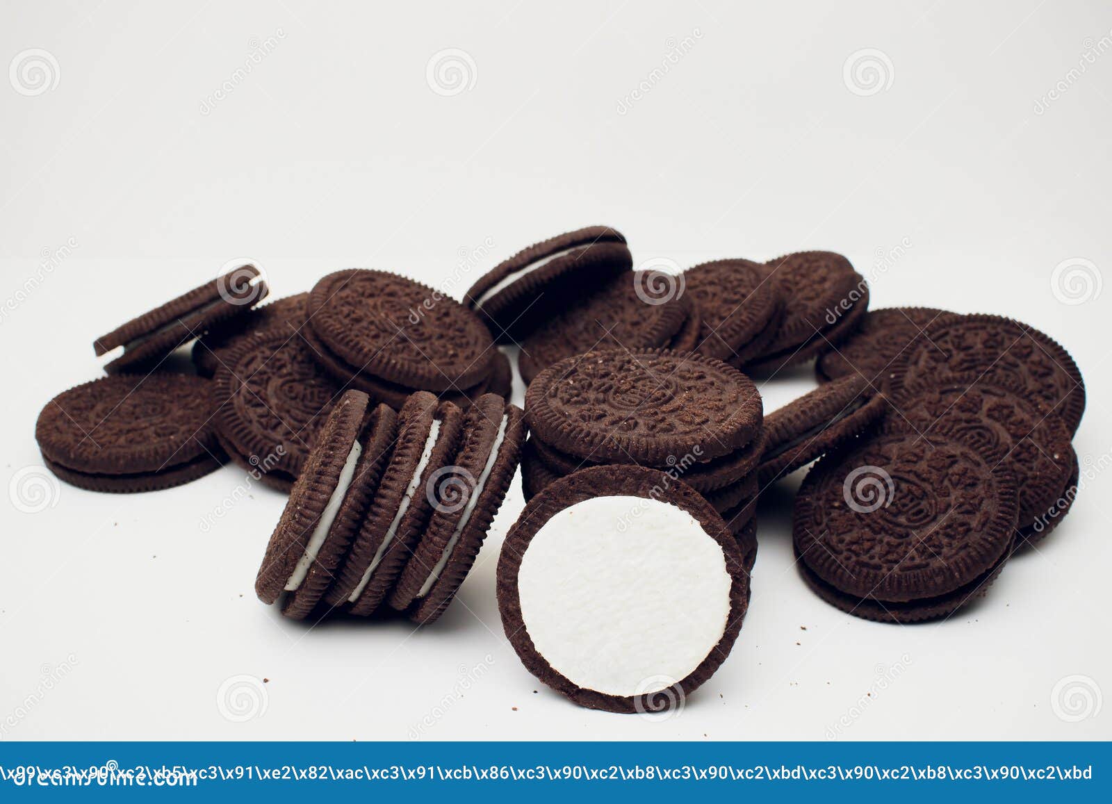 Oreo cookies editorial image. Image of sweet, biscuits - 98574075
