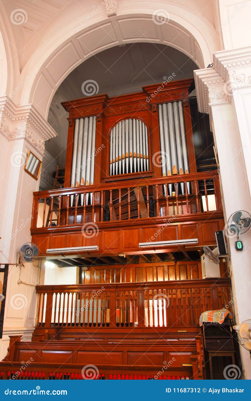 Orgaan stock foto. Image of verfraaid, verticaal, kerk - 11687312