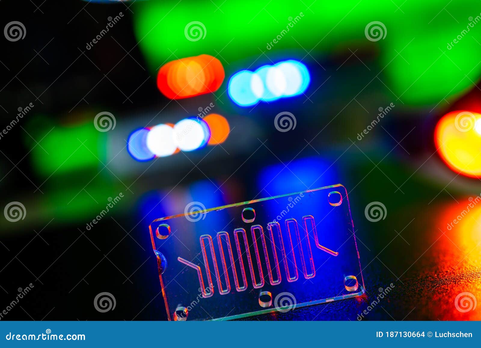 Organ-on-a-chip OOC - Microfluidic Device Chip that Simulates ...