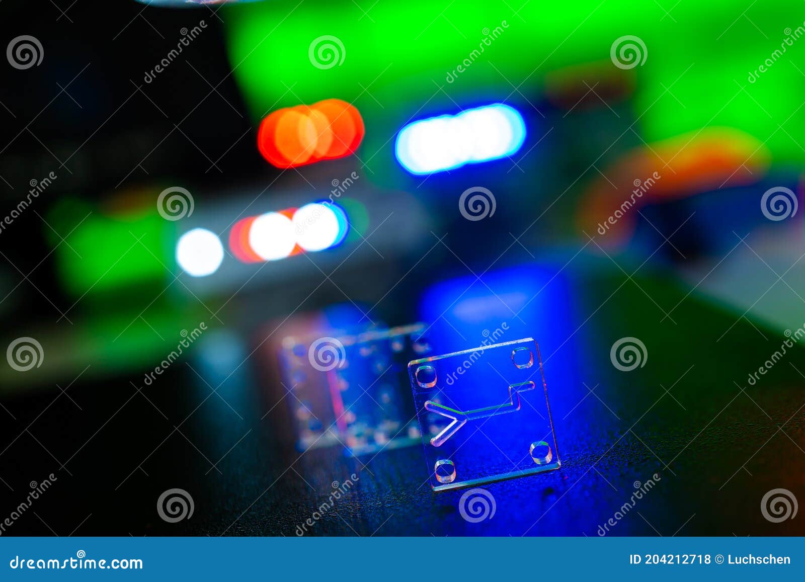 Organ-on-a-chip OOC - Microfluidic Device Chip that Simulates ...