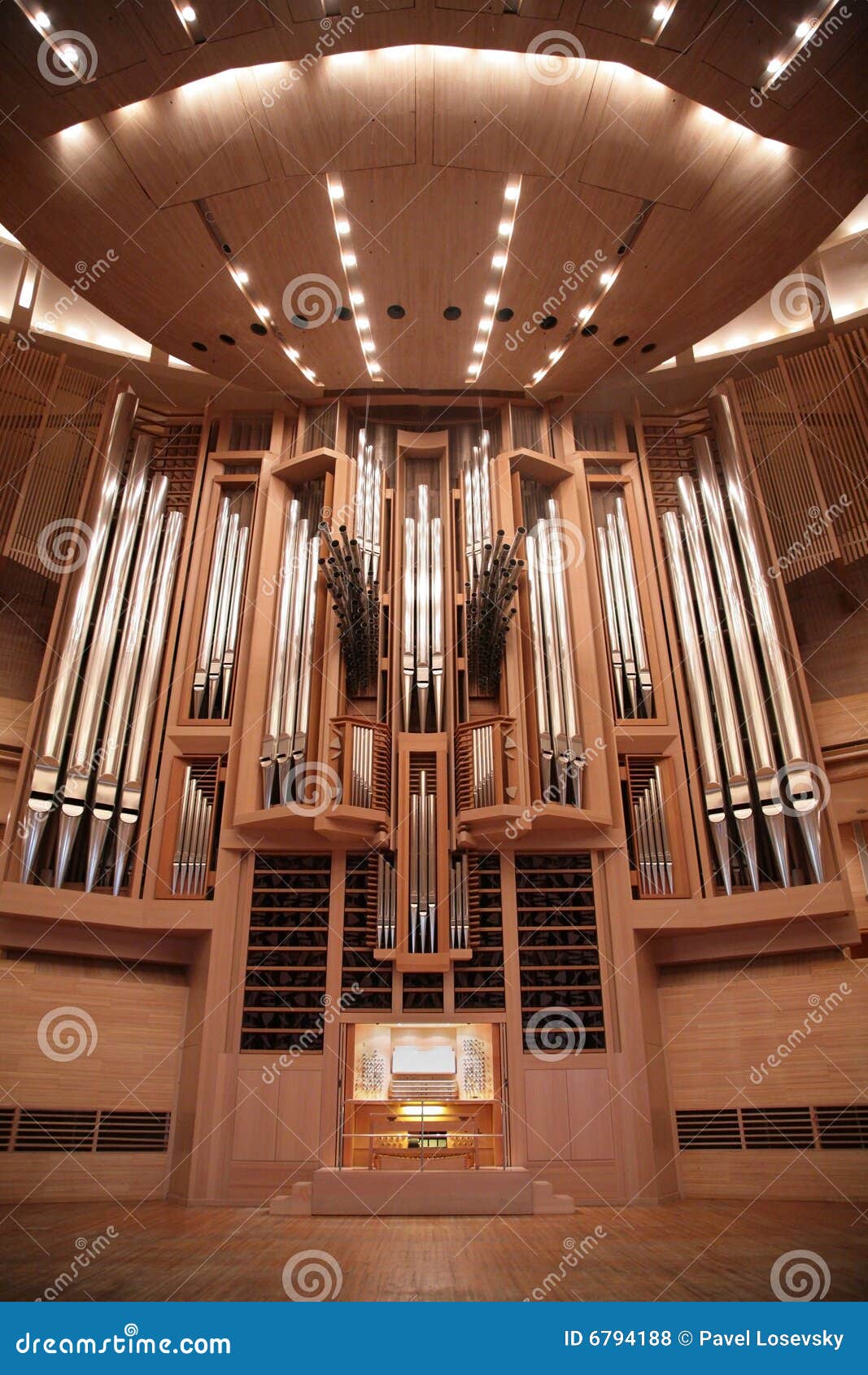 Organ in concert hall stock photo. Image of artist, music - 6794188