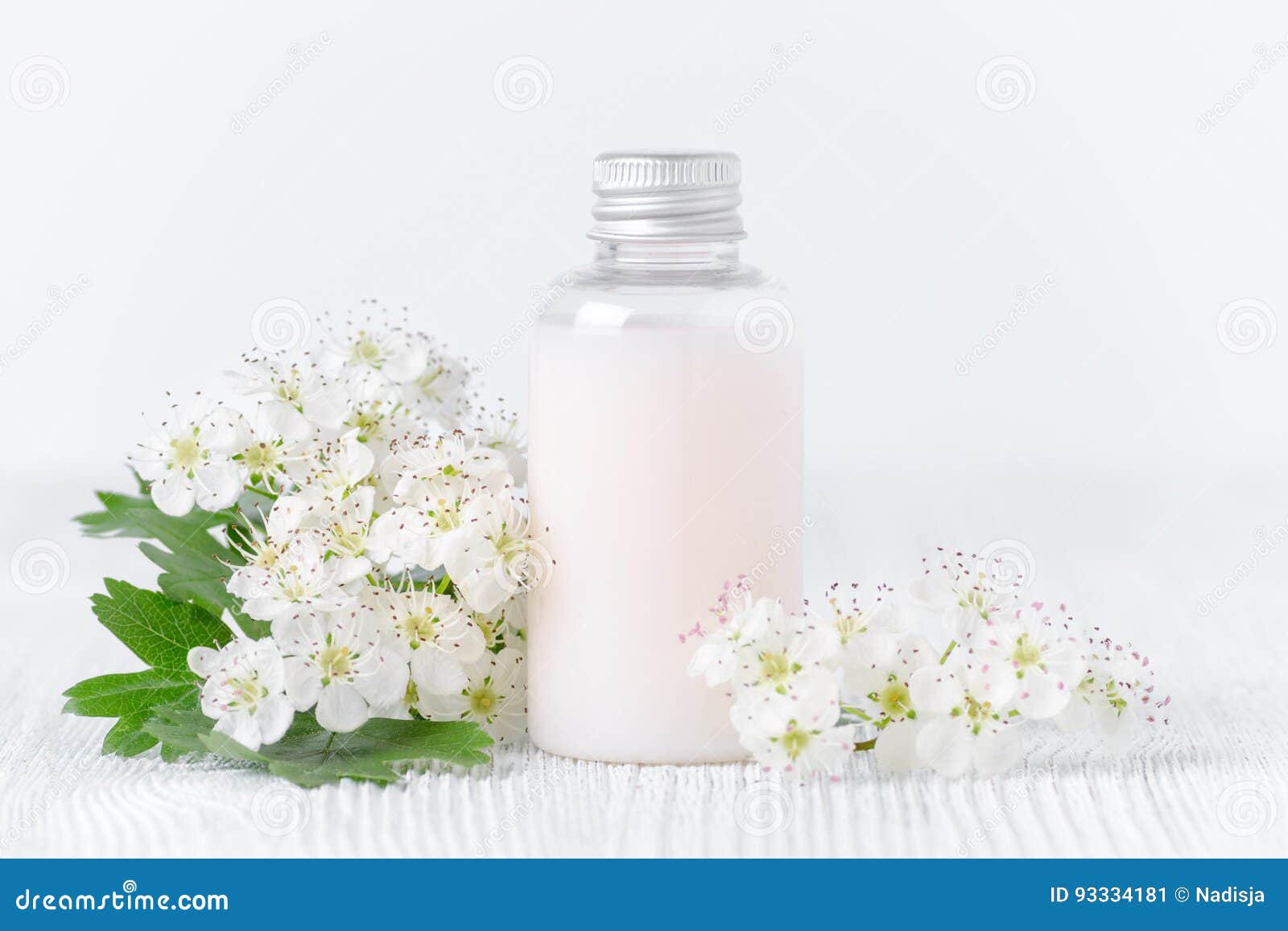 Organic Body Lotion and Fresh Flowers Stock Image - Image of hair, mask ...