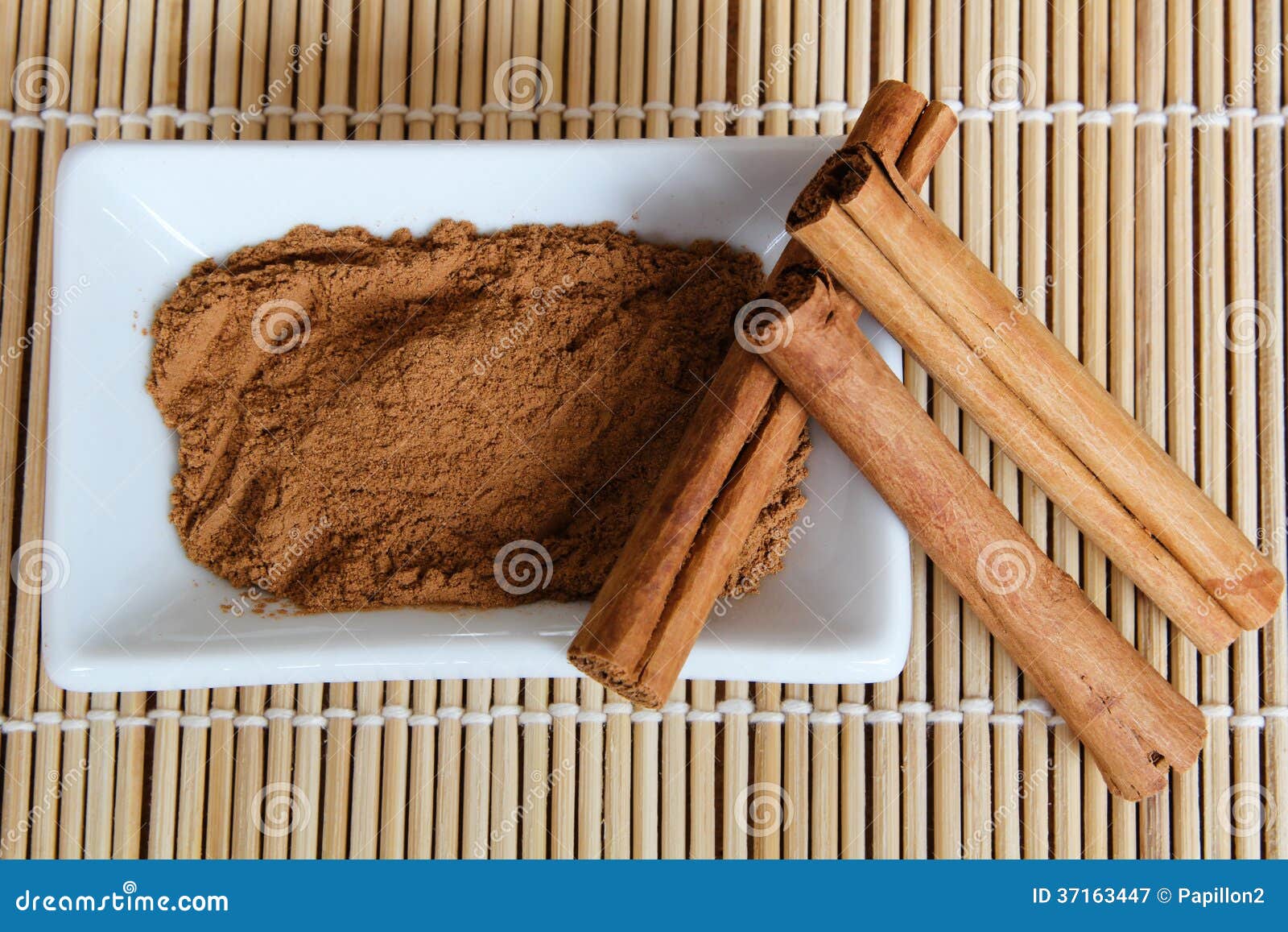 Organic Cinnamon Powder and Sticks Stock Image - Image of spice, dish ...