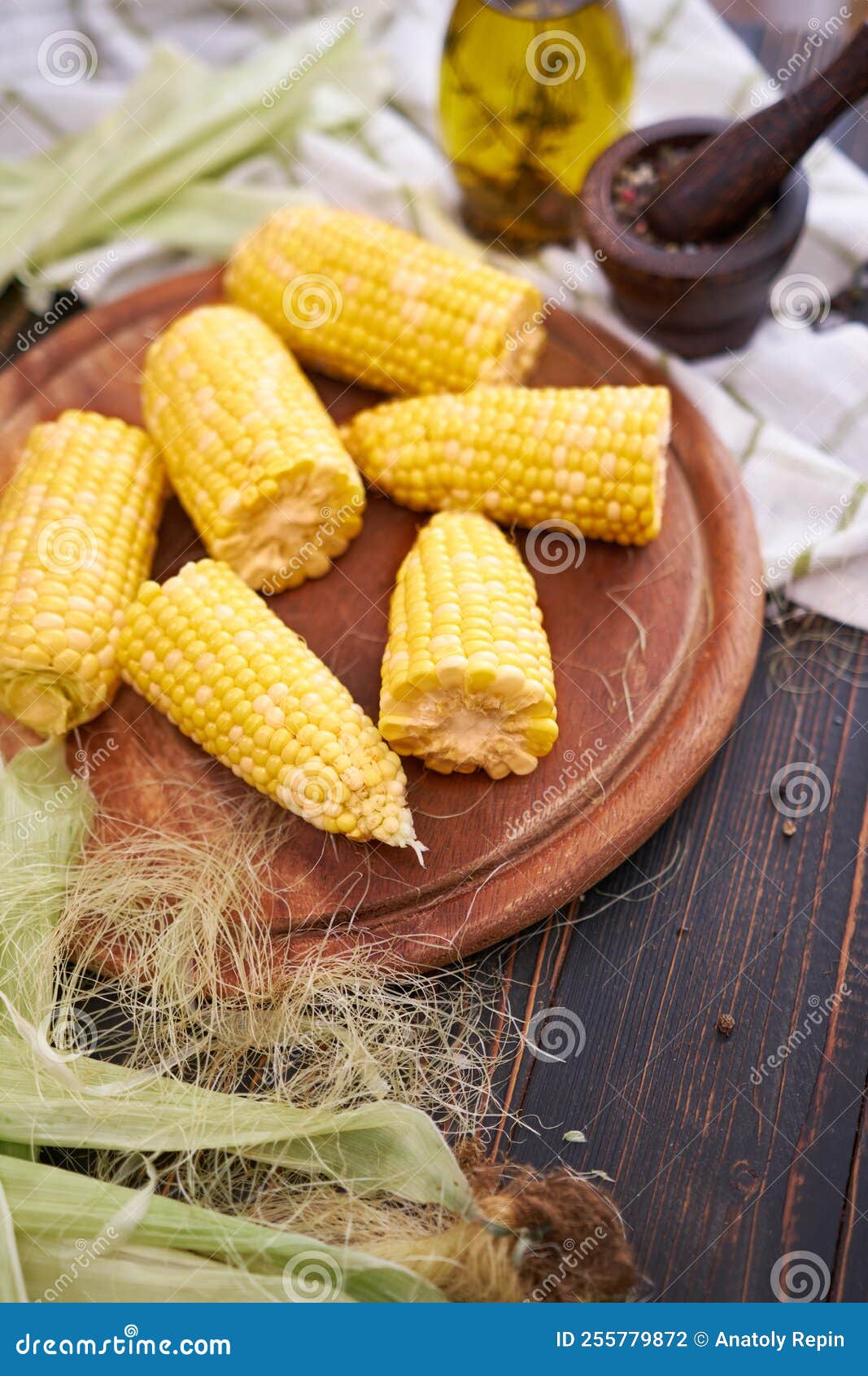 Organic Natural Corn Cobs on Wooden Kitchen Table Stock Photo - Image ...