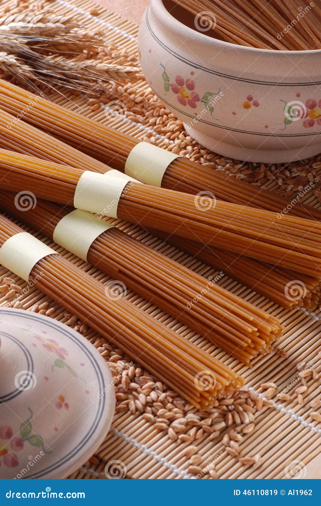 Organic Wholemeal Spaghetti Stock Image - Image of wheat, food: 46110819