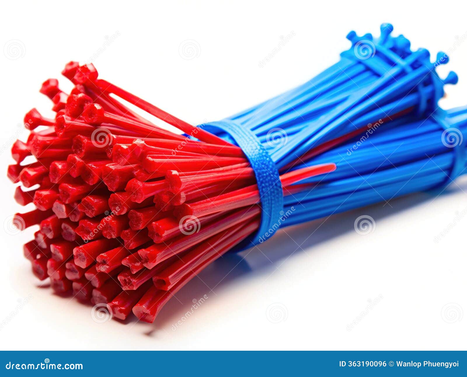 Practical Solution Linear Icons Set. Innovation, Efficiency ...