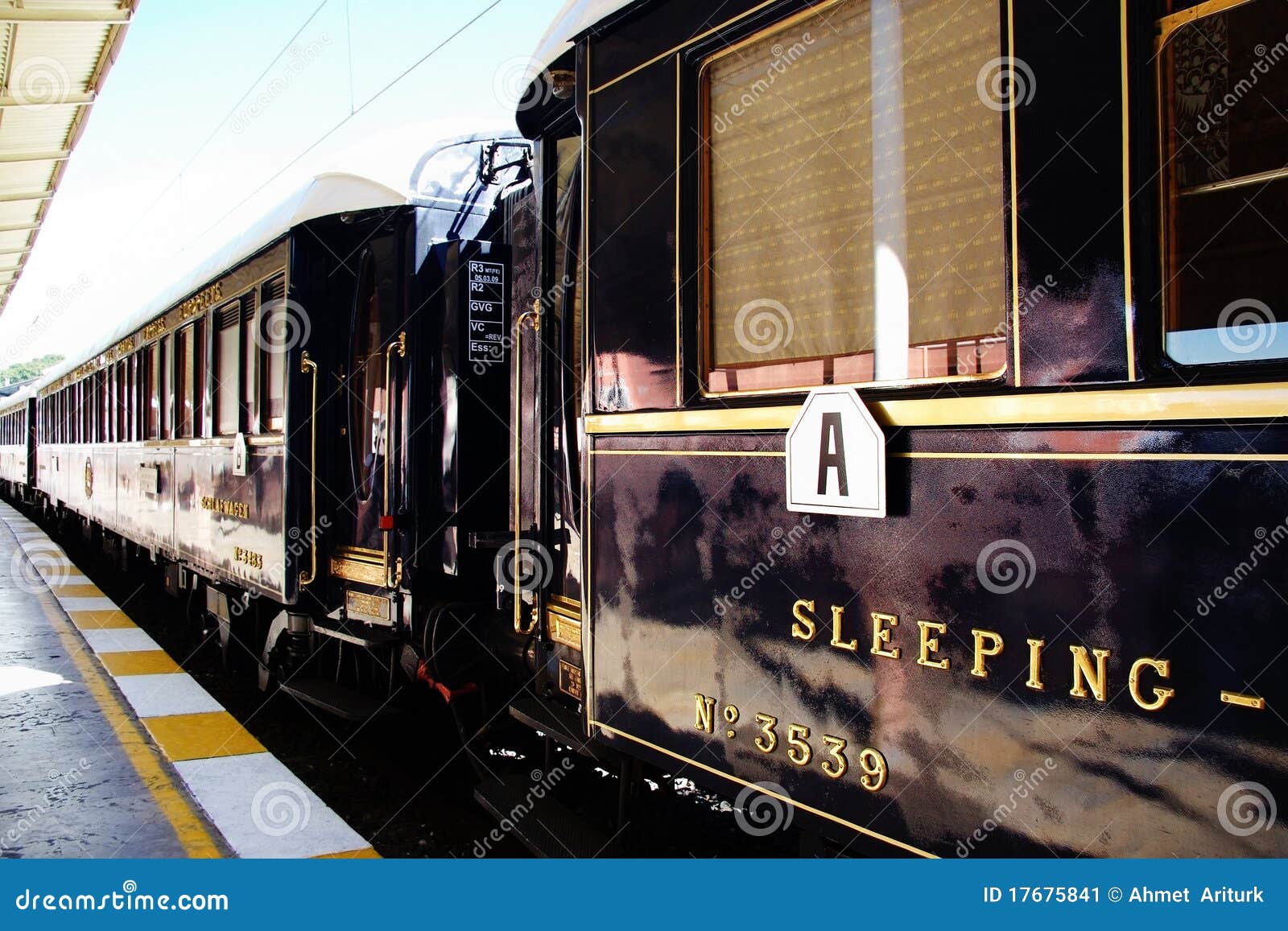 Orient Express, Sleeping Wagon Editorial Photo - Image of gold ...