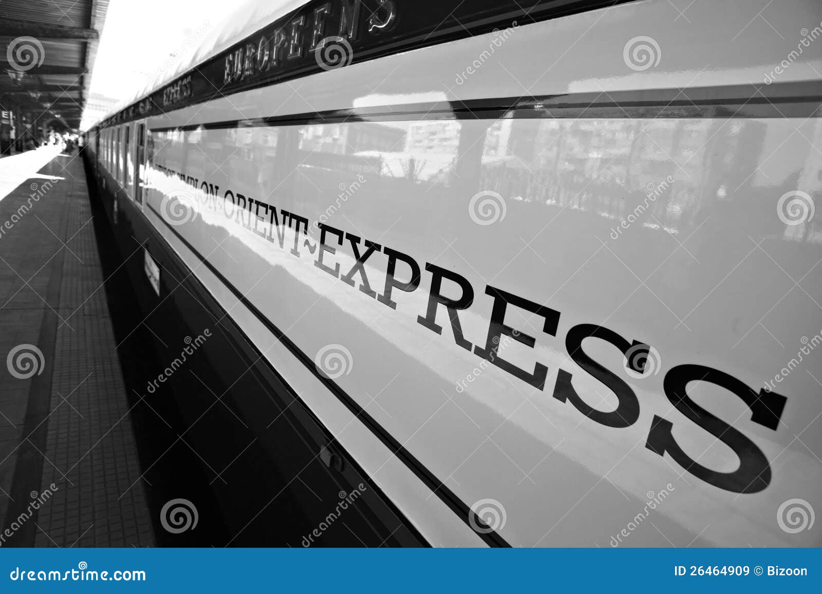 Orient Express train editorial stock image. Image of emblem - 26464909