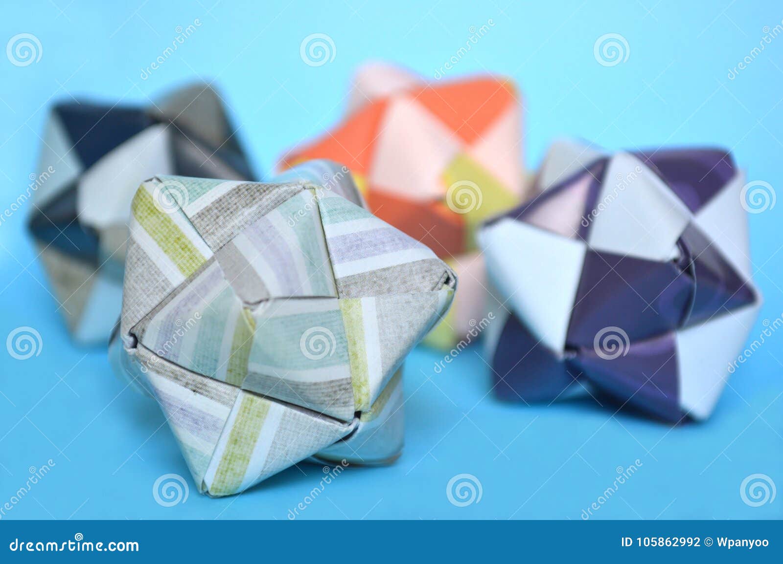 Origami Modulaire, Boule De Sonobe Photo stock - Image du élément ...