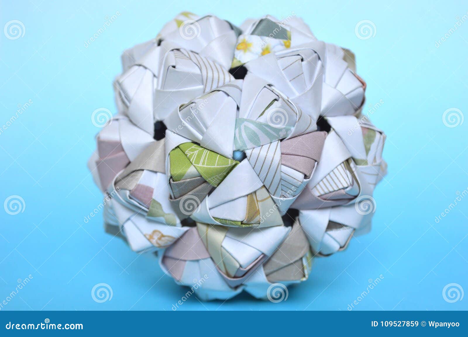 Origami Modulaire, Boule De Sonobe Image stock - Image du décoration ...